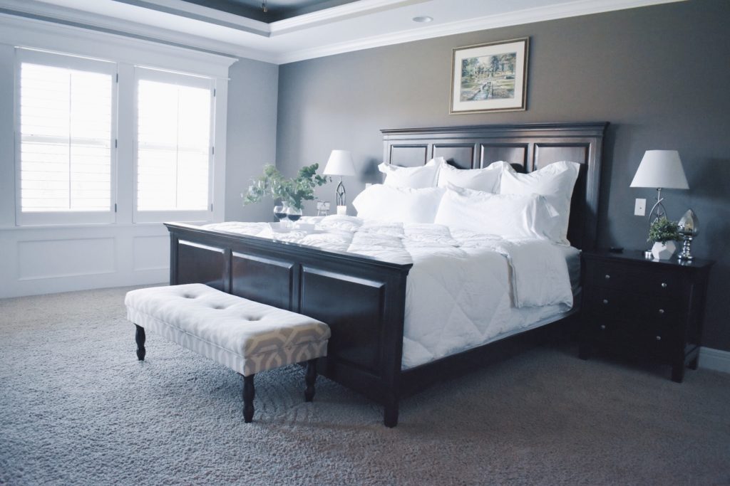 White Bedding Inspo for Master Bedroom - Master Bedroom Makeover ...