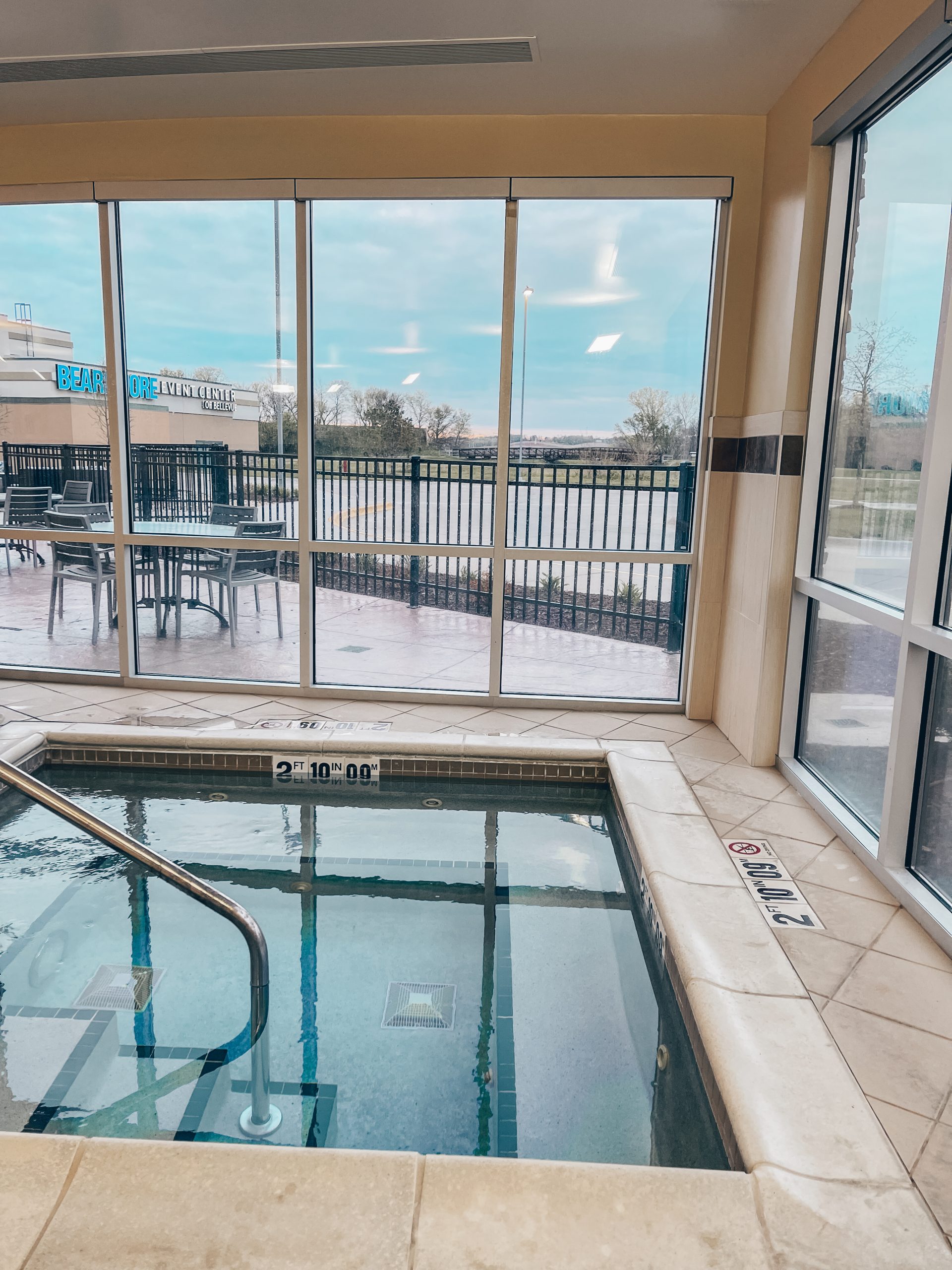 Bellevue NE Hotels with Pools - Beardmore Event Center Hotels • COVET ...